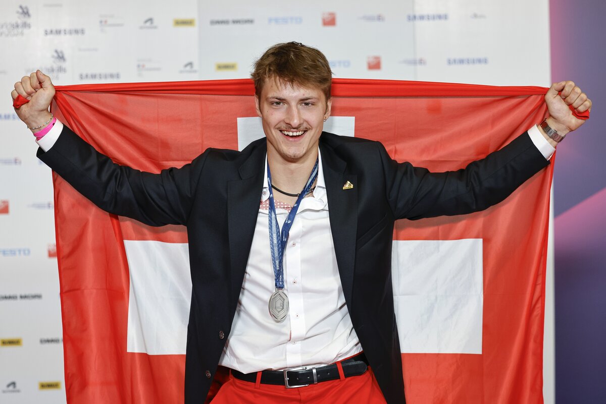 Urner Schreinerverband: Silbermedaille für Elmar Wyrsch